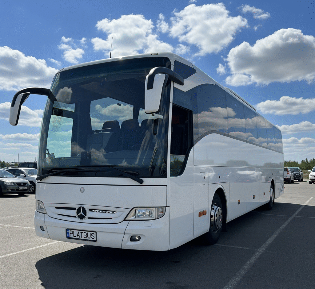 Transfer Bus Lasi – Uman | Coach Rental 40–57 Seats
